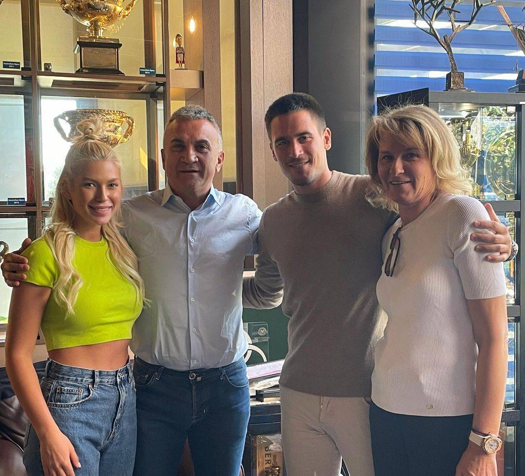 SLAVLJE U PORODICI ĐOKOVIĆ: Snajka TRUDNA, a evo kada će biti svadba ...