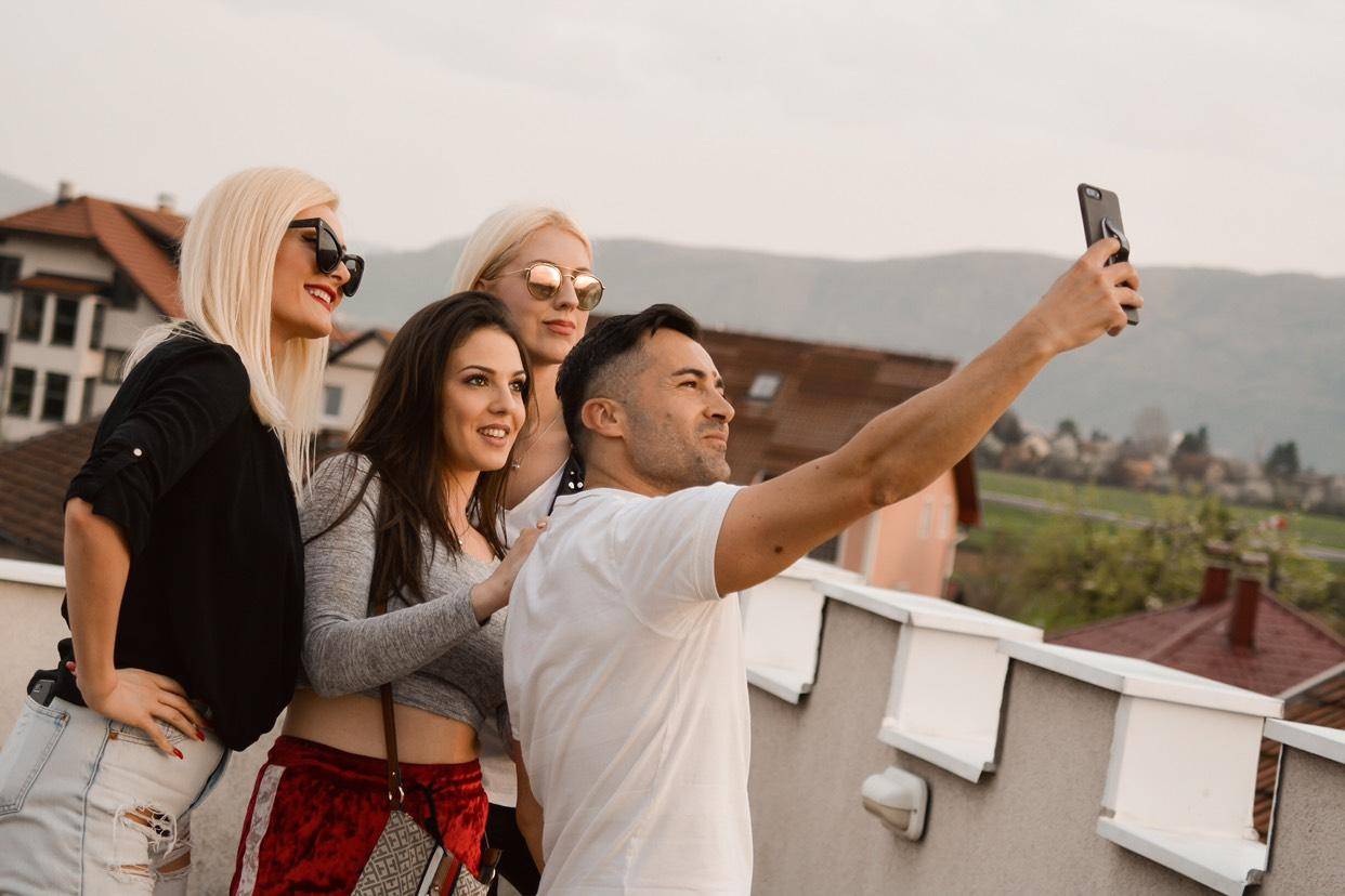 SLAĐANA MANDIĆ U STILU SVETSKIH ZVEZDA! - Grand Online