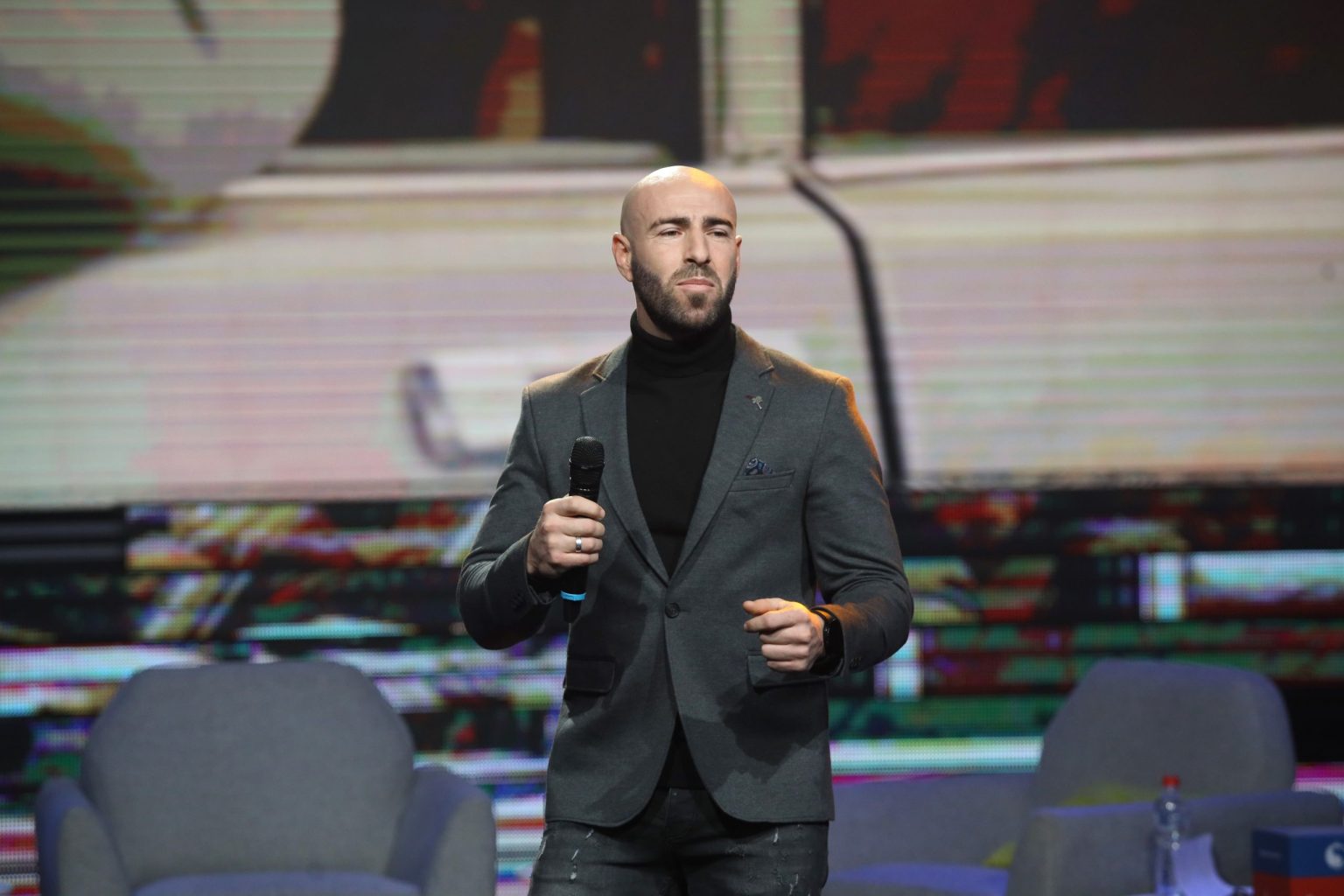 Kakva tranformacija za kratko vreme: Adnan Nezirov BUKVALNO ...