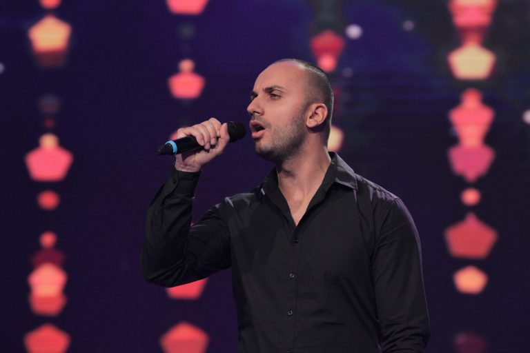 MUK U STUDIJU! Panik usledio posle trideset sekundi pevanja: "Ne znam ...