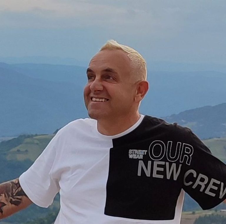 "Kupovali smo stanove, lokale" Ivan Gavrilović udružio snagu sa glumcem, želi da vrati vreme ...