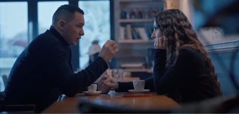 Emrah i Katarina poklonili fanovima novu pesmu, pa razmenjivali ...