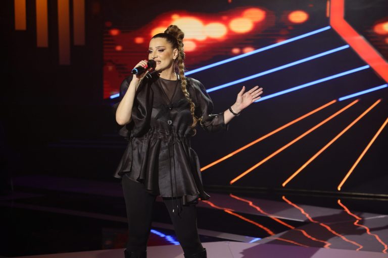 Mira Škorić kaveri - Pevačica iskreno o kolegama
