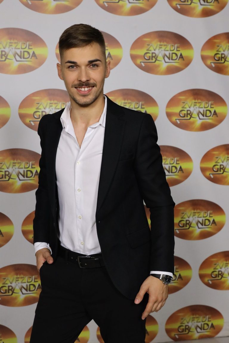 Dejan Vojnović - Grand Online