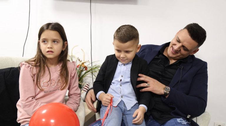 Novogodišnji intervju Hamza Gušić sa decom video#1