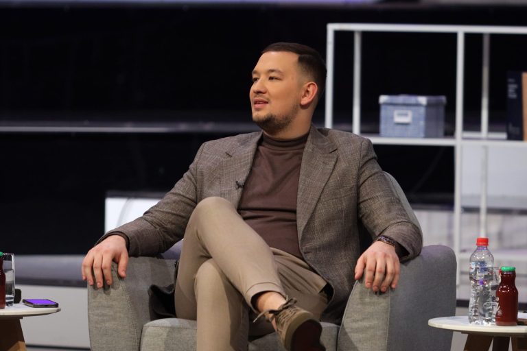 Uroš Živković o odrastanju u kafani