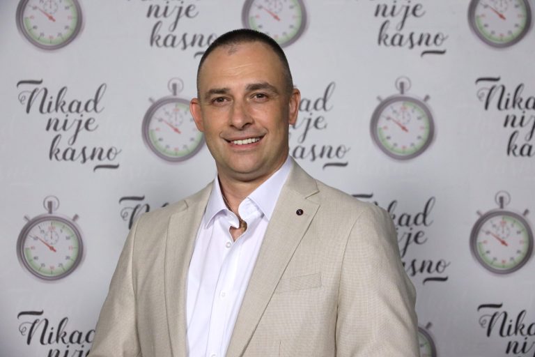 Vladimir Stanković Vladica, prva slika sa unukom