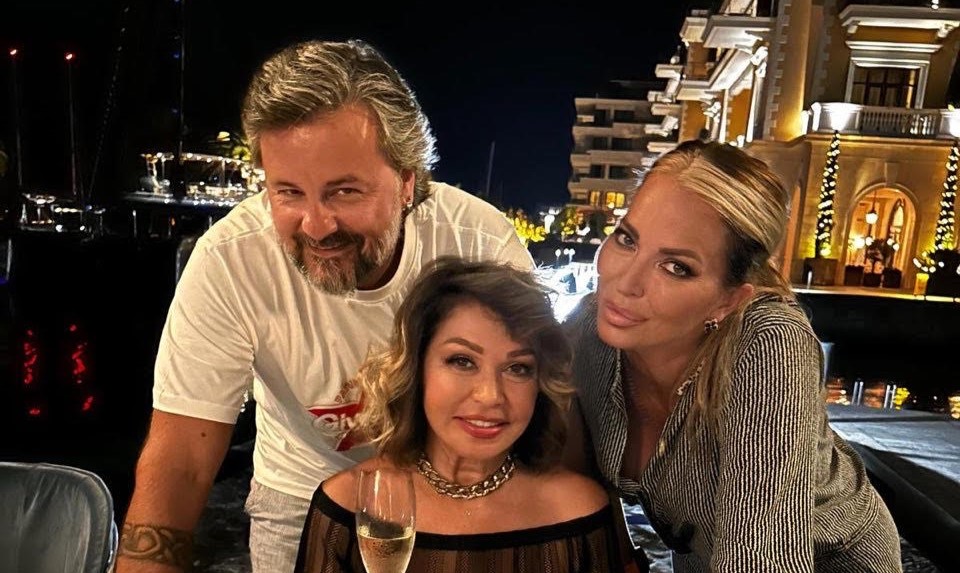 Neda Ukraden rođendan dočekala sa najbližima FOTO