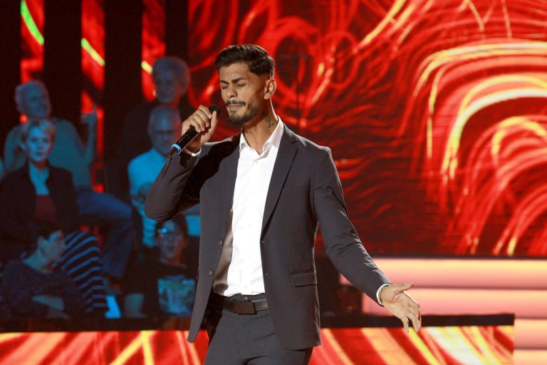Ismet Ramadani kiksnuo na sceni "Zvezda Granda"