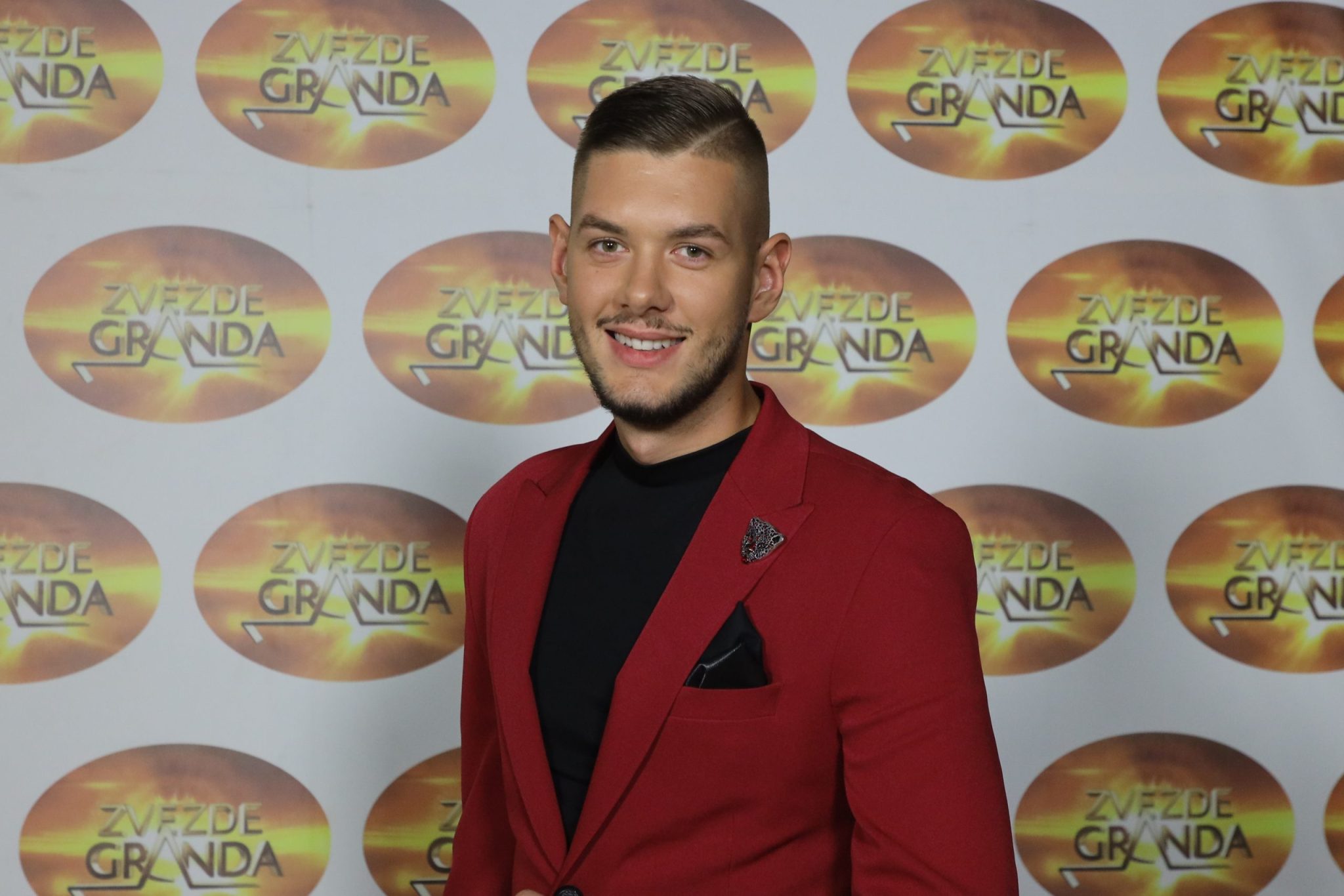 Ahmed Karić - Grand Online