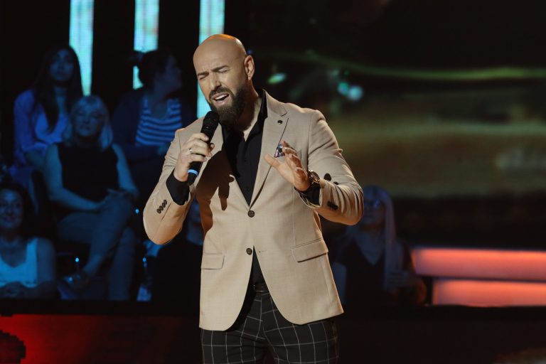 Adnan Nezirov neverovatna životna priča pevača
