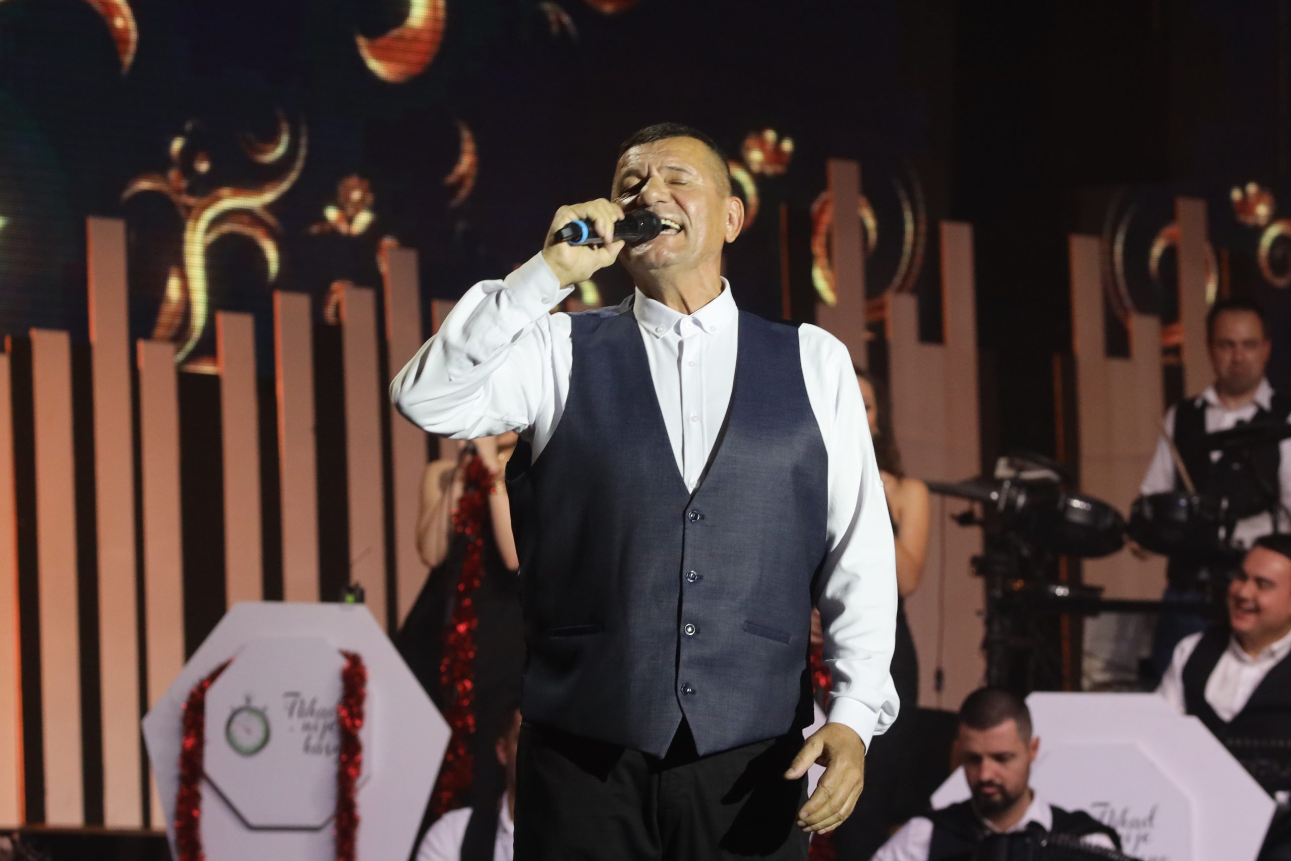 Milan Pavić Nikad nije kasno drugi krug